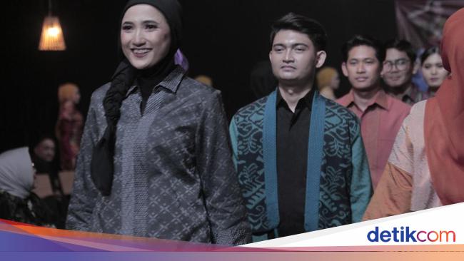 Tampil Stylish dengan Tenun Gaya Kekinian