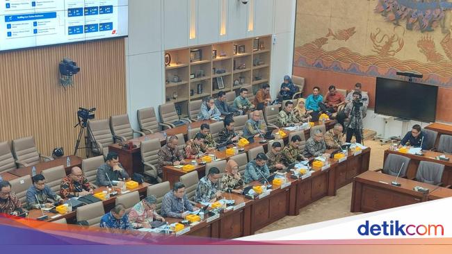 Bos Pertamina Ungkap Rencana Pelita Air Gabung dengan Garuda Indonesia