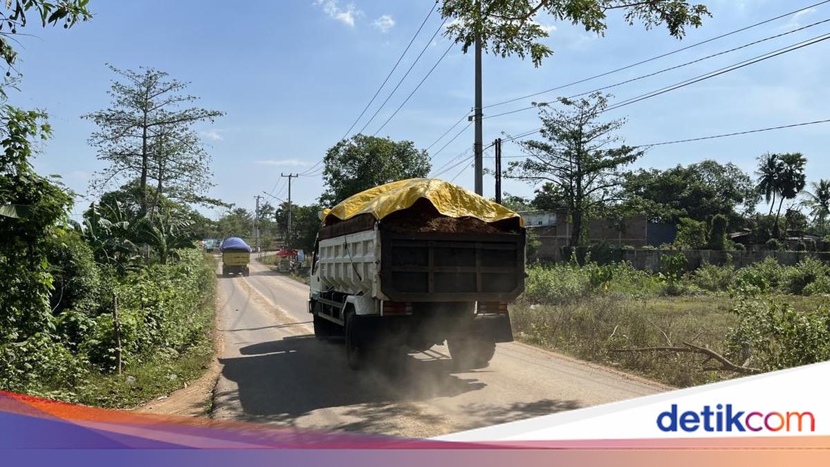 Truk Timbunan di BTP-Moncongloe Ancam Keselamatan Pengendara, Jalan ...