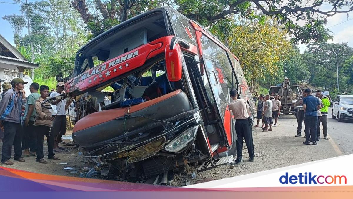 Status WA Terakhir Sekeluarga Korban Tewas Laka Maut Bus di Jalur Bromo