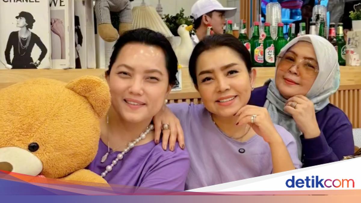 Foto Kompak Kebersamaan Mayangsari & Saudara Perempuannya, Jadi Momen ...