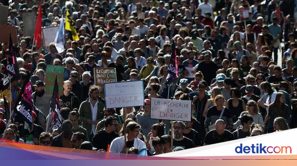 Demo Besar-besaran di Prancis, AS Ingatkan Warganya Waspada