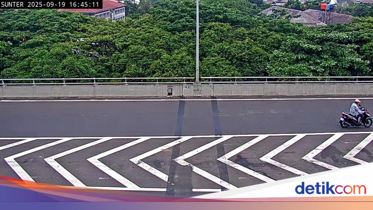 Viral, Motor Nyelonong Masuk Tol Priok dan Melawan Arah