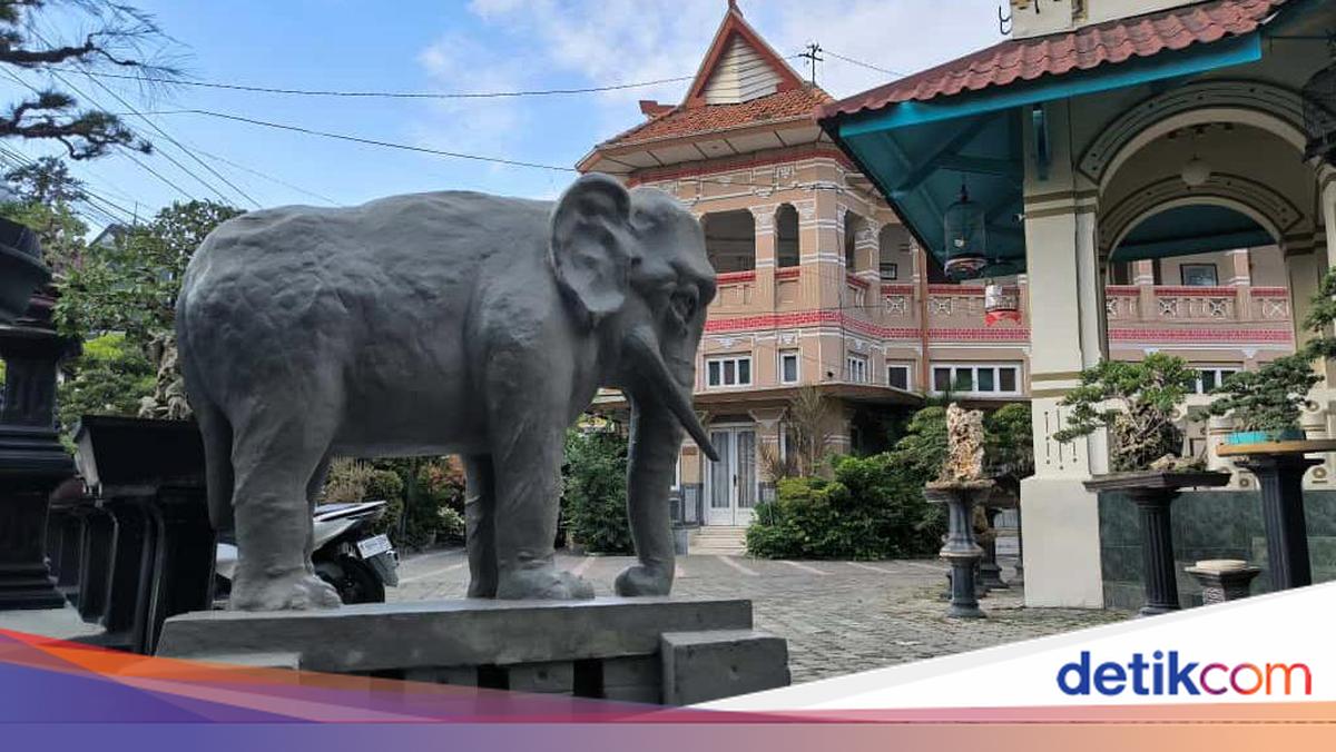 Megahnya Rumah Gajah Mungkur Gresik yang Berusia Lebih dari Seabad