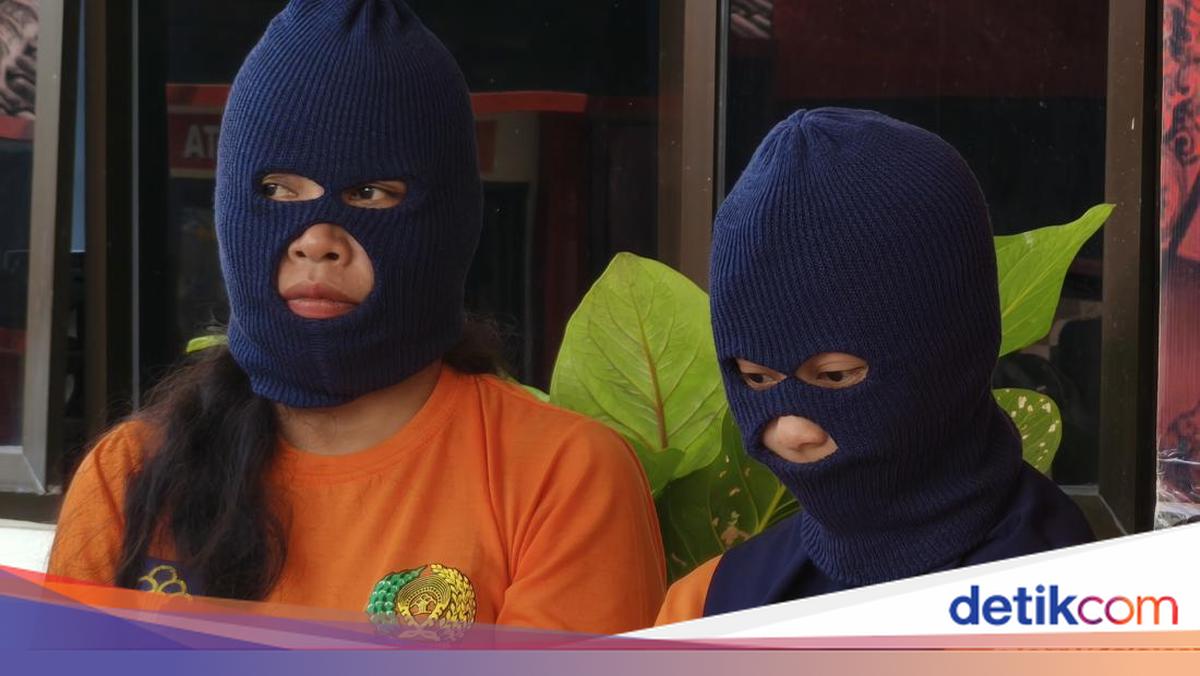 Akal Bulus Duo Karyawati Toko Emas Gondol Gelang Rp 120 Juta