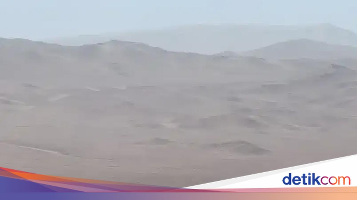 Robot Curiosity Tampilkan Gambar Mars Terbaru yang Sangat Detail