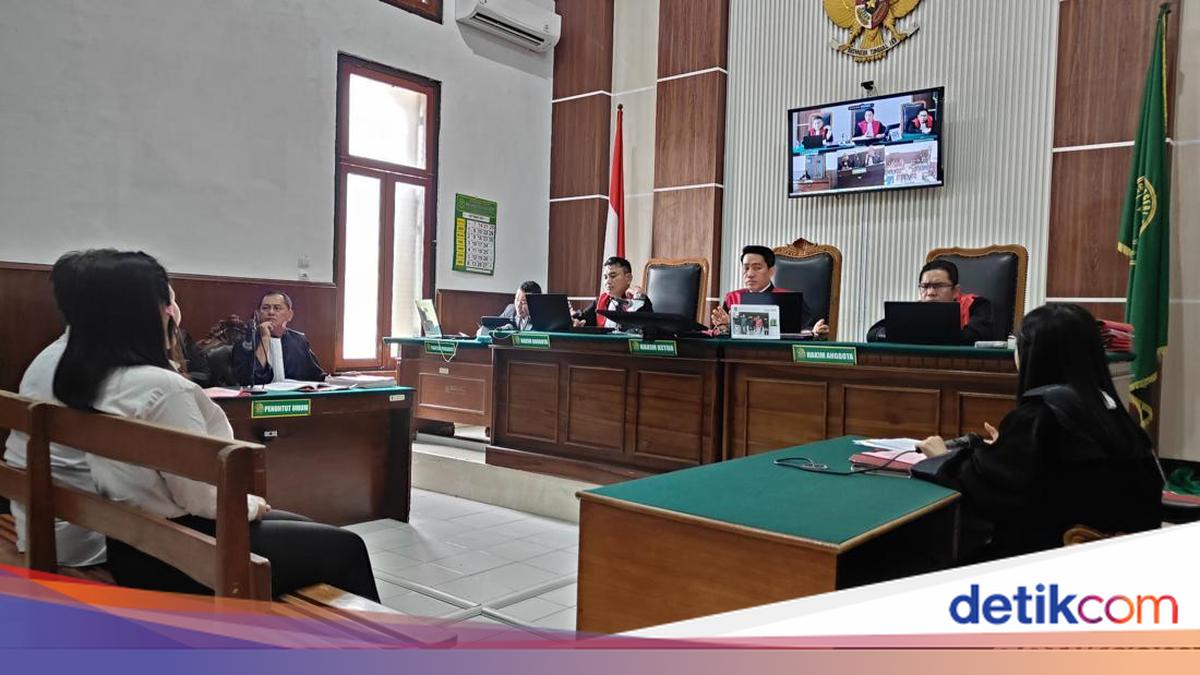 Jan Hwa Diana dan Suami Divonis 6 Bulan Bui Kasus Perusakan Mobil