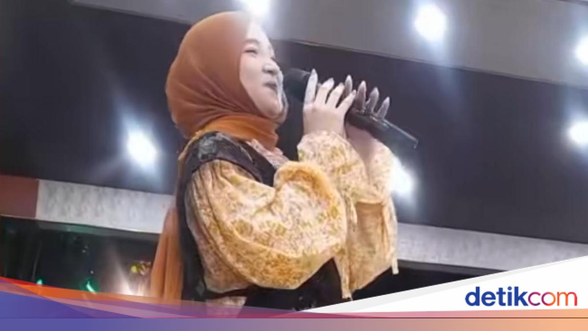 Penampilan Nissa Sabyan Manggung di Tengah Kabar Kehamilan