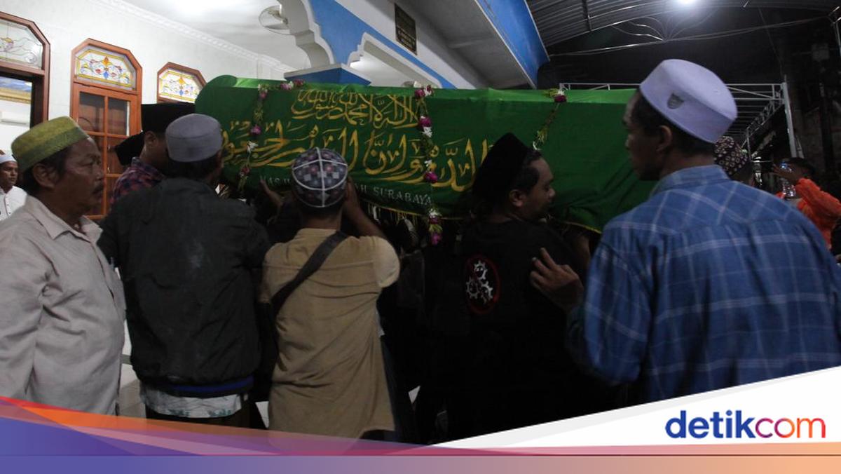 Santri Ponpes Al Khoziny Meninggal akibat Musala Ambruk di Sidoarjo