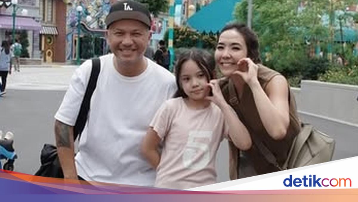 Terpopuler: Momen Gading, Gisel dan Gempi Liburan ke Singapura