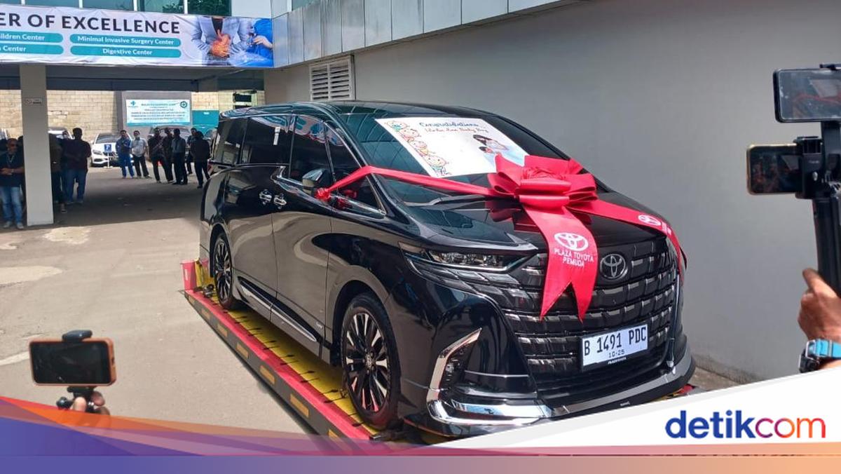 Billy Syahputra Luxury Cars for Vika Kolesnaya & First Children - News ...