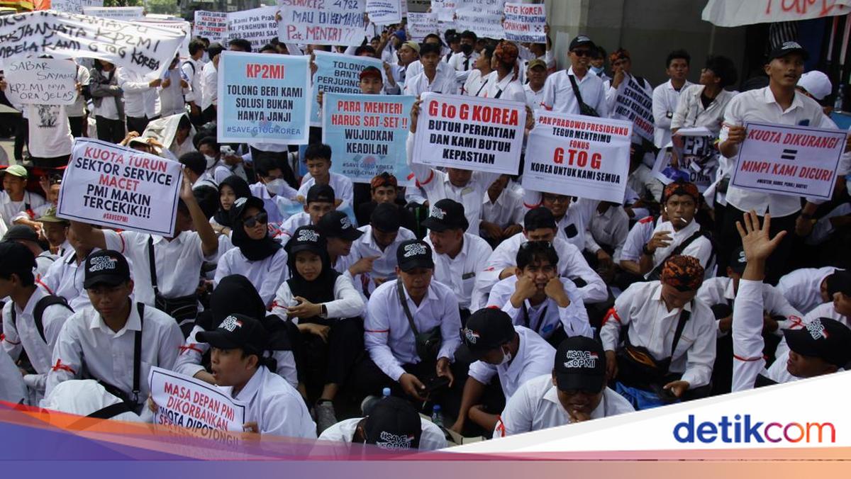 Nasib Terkatung-katung, Calon PMI ke Korsel Demo Kementerian