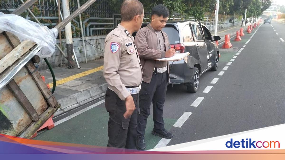 Kecelakaan Mobil Vs Motor di Jl Trunojoyo Jaksel, Ada Korban Luka