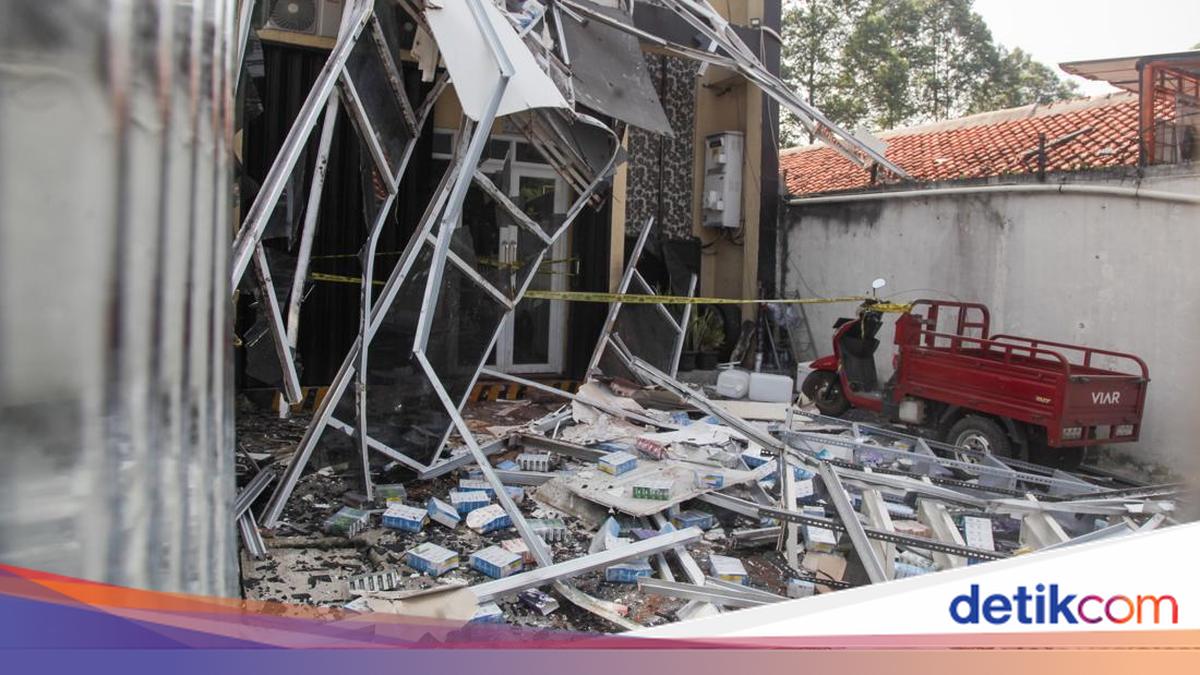 Polisi Masih Dalami Sumber Ledakan Gedung Farmasi Tangsel