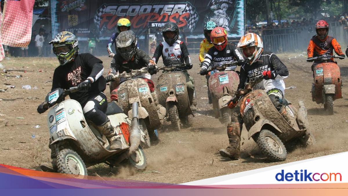 Melihat Keseruan Balap Skuter di Kediri