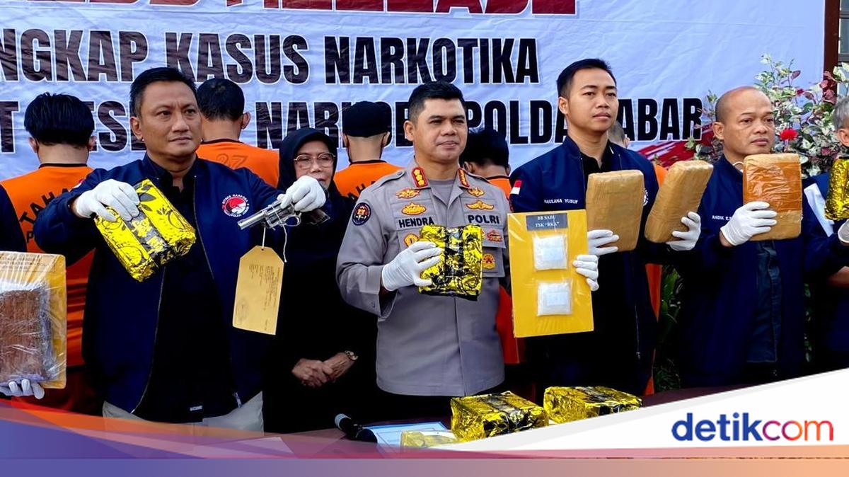 Senjata Mematikan Diamankan dari Komplotan Narkoba Golden Triangle