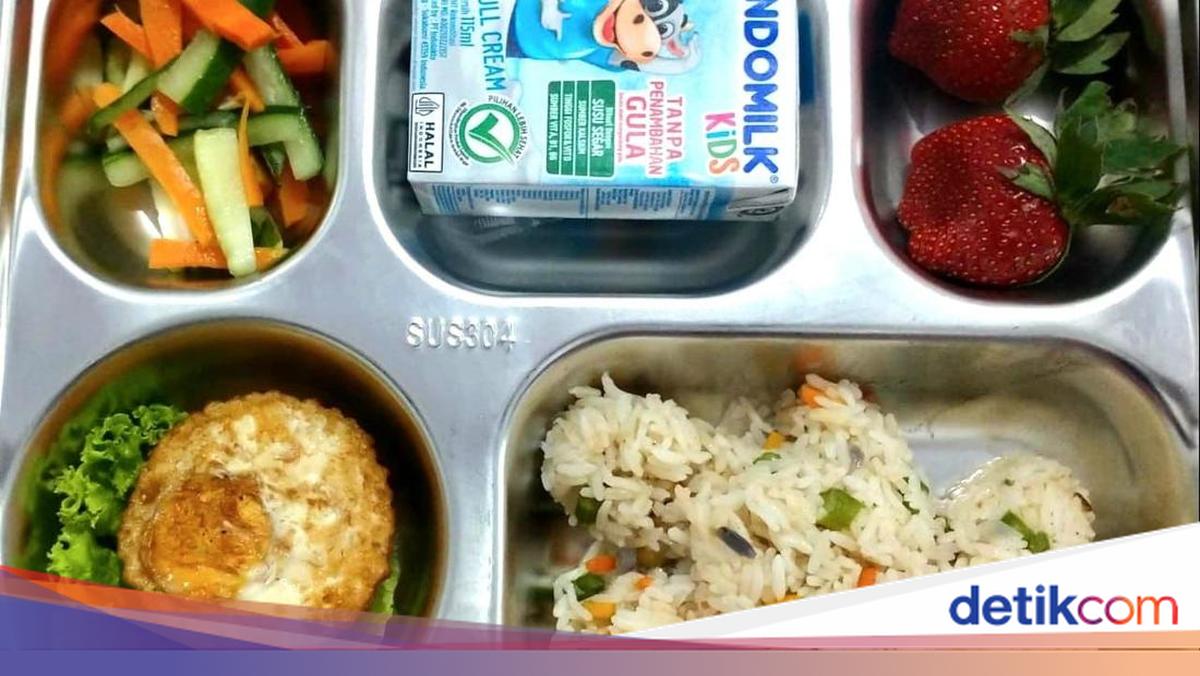 Prabowo Ulang Tahun, Menu MBG Se-Indonesia Hari Ini Kompak Nasi Goreng