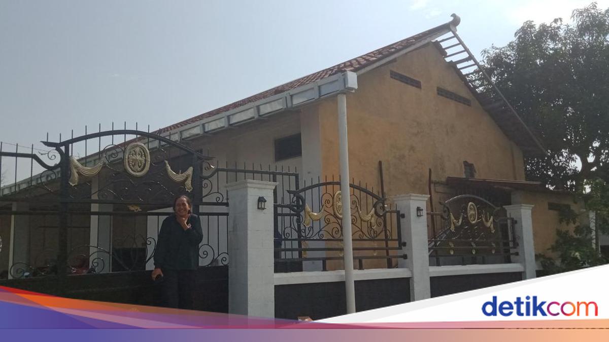 Atap Rumah Ortu Bupati Klaten Ikut Terbang Disapu Lesus