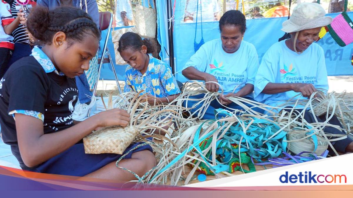 Festival Raja Ampat Hidupkan Pantai WTC dengan Budaya Papua