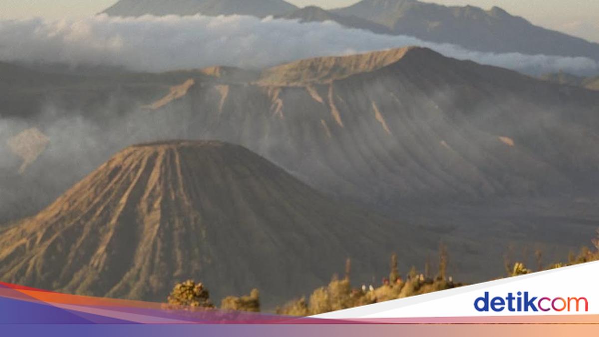 Potret Nikita Willy Piknik sambil Makan di Bromo Bareng Suami dan Anak
