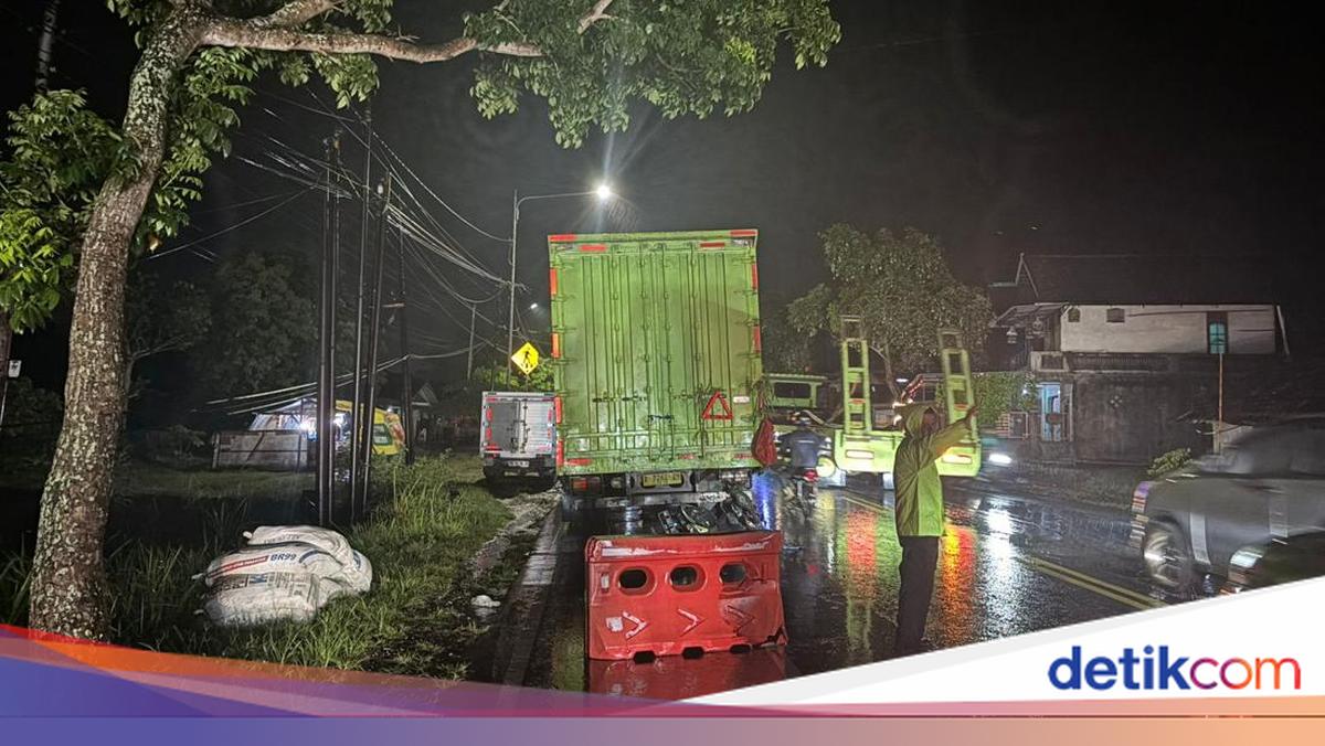 Pemotor Tewas Tabrak TrukTronton Parkir di Sentolo Kulon Progo
