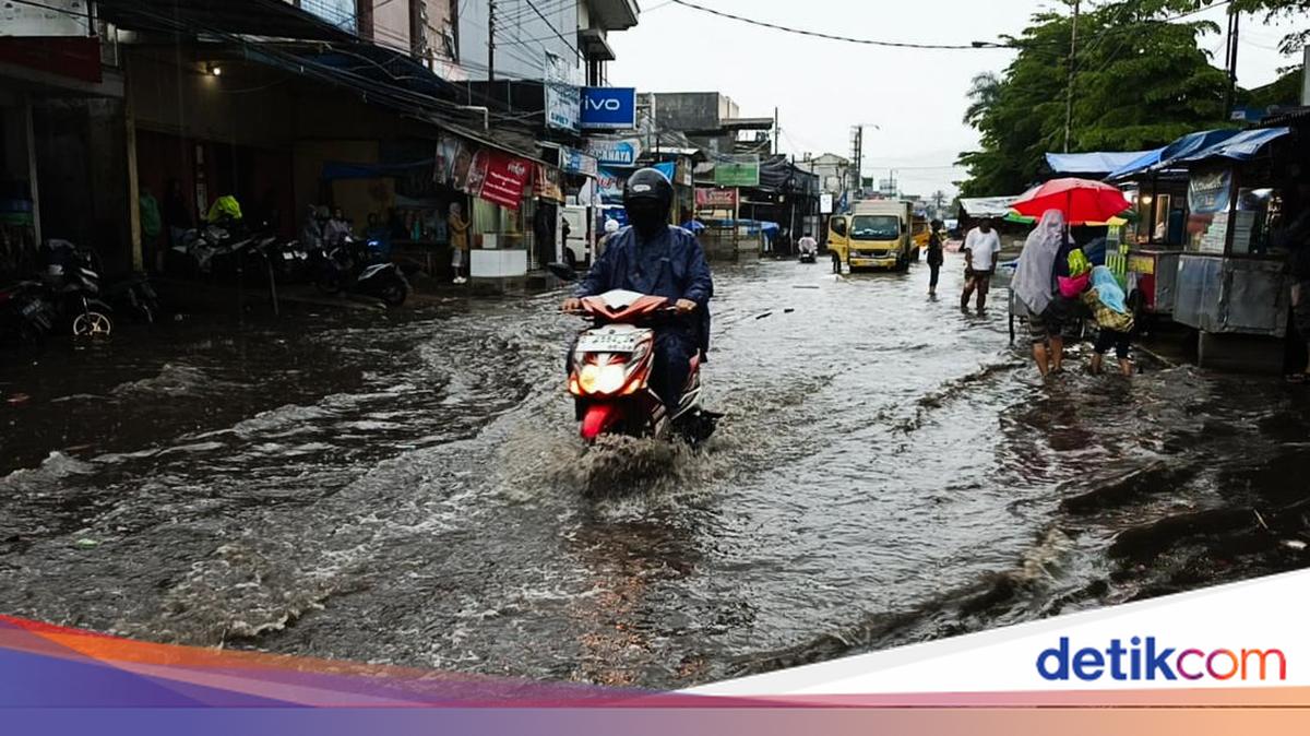 Doa Saat Hujan Lebat agar Terhindar dari Bahaya