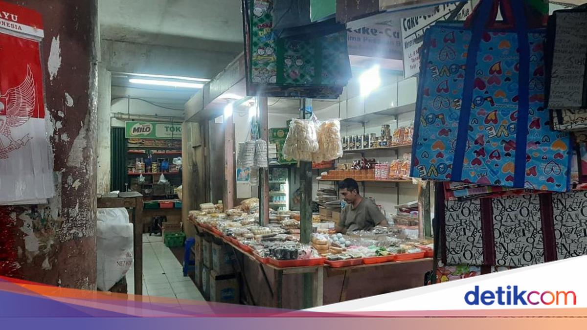 Kios Jajan Pasar dan Kue Jadul Terakhir di Pasar Tebet Timur