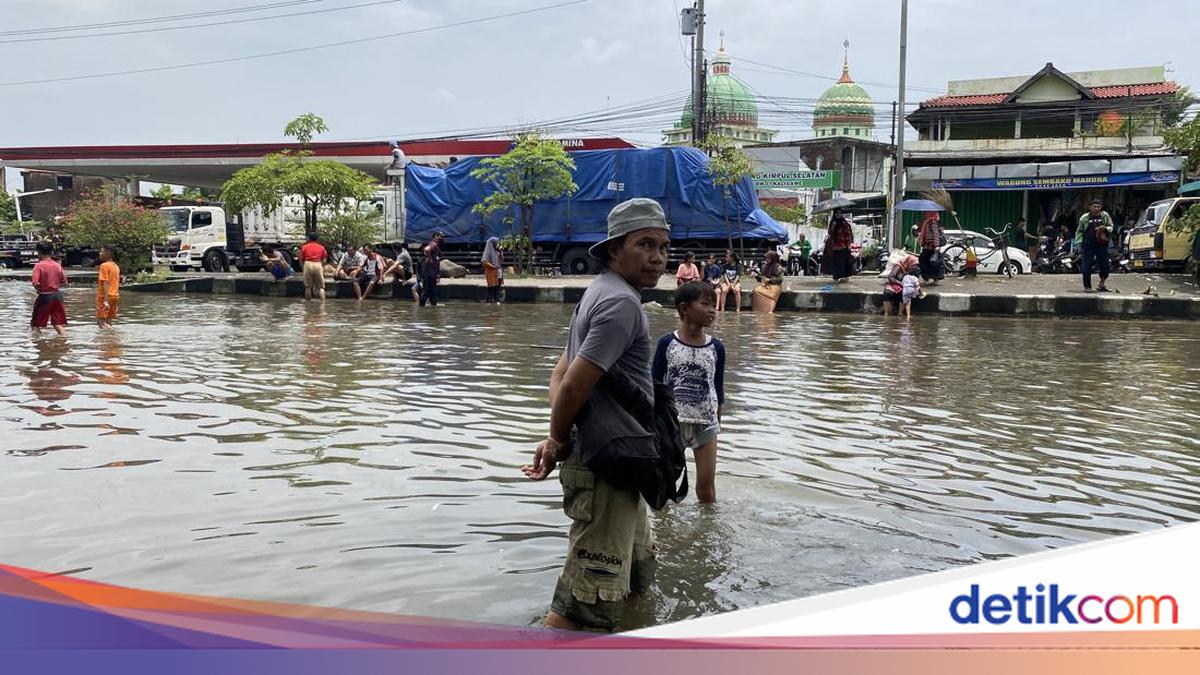 Update Banjir Semarang: 23 Kelurahan Terdampak, Jalur Pantura Masih ...