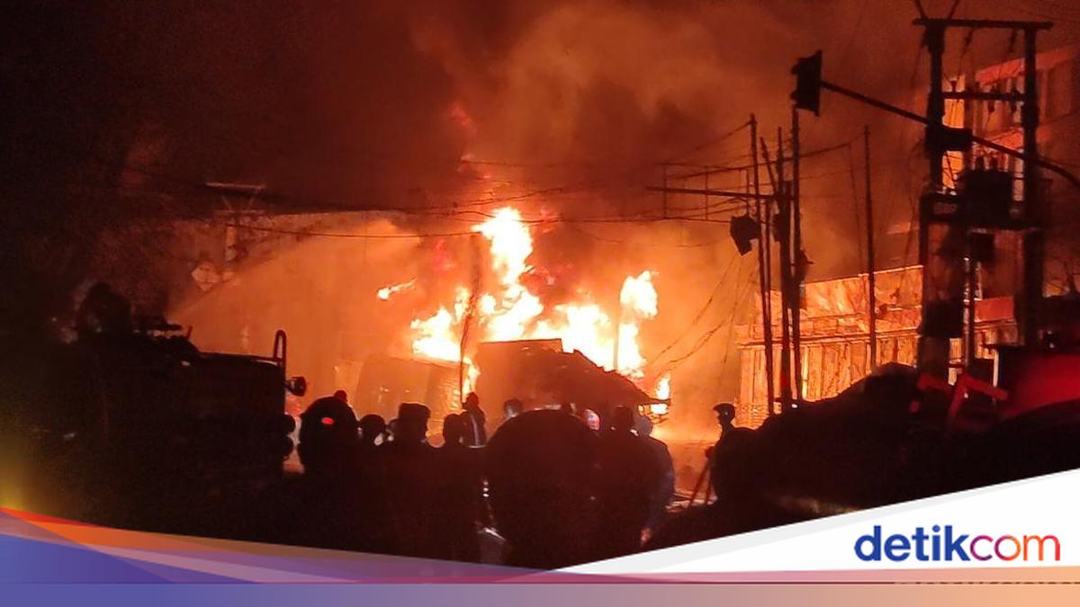 Mobil Tangki Kecelakaan di Cianjur, Pertamina Jamin Stok BBM Aman