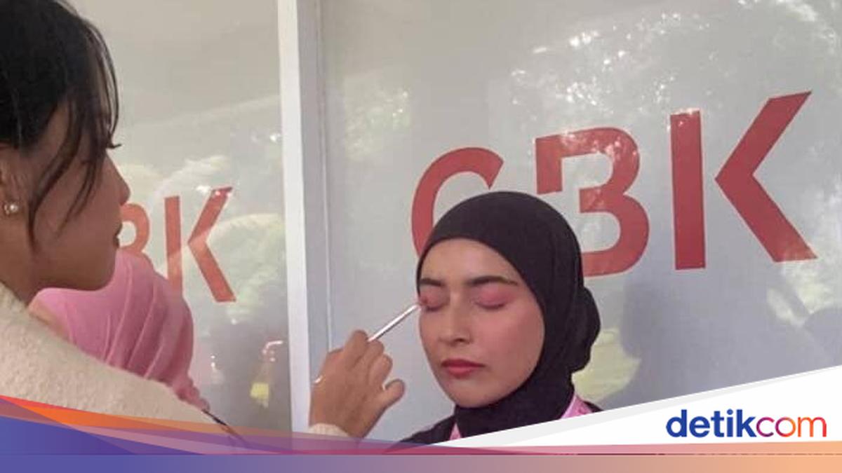 Cerita di Balik Viral Jasa Rias Rp 35 Ribu di Konser Blackpink, Diserbu ...