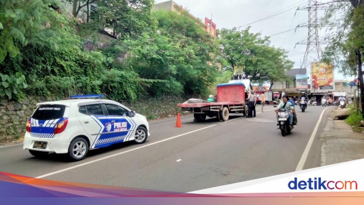 Truk Mogok di Tanjakan Titoti Ciputat, Sempat Ganggu Lalin