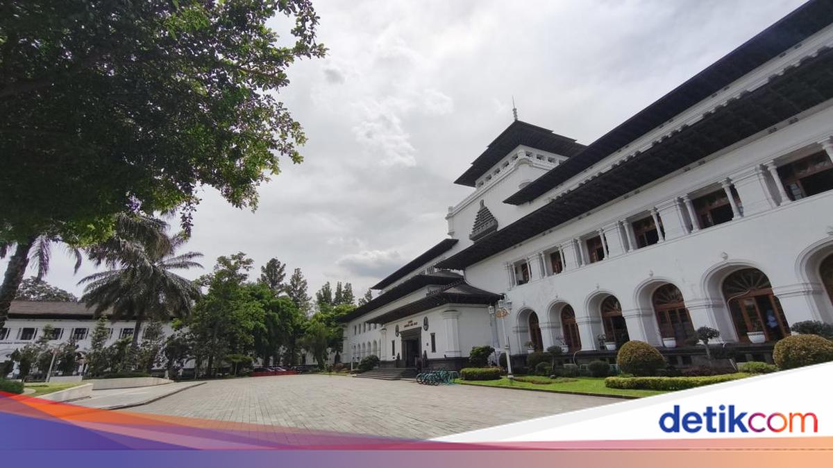 10 Tempat Makan Viral di Bandung yang Jadi Favorit Para Wisatawan