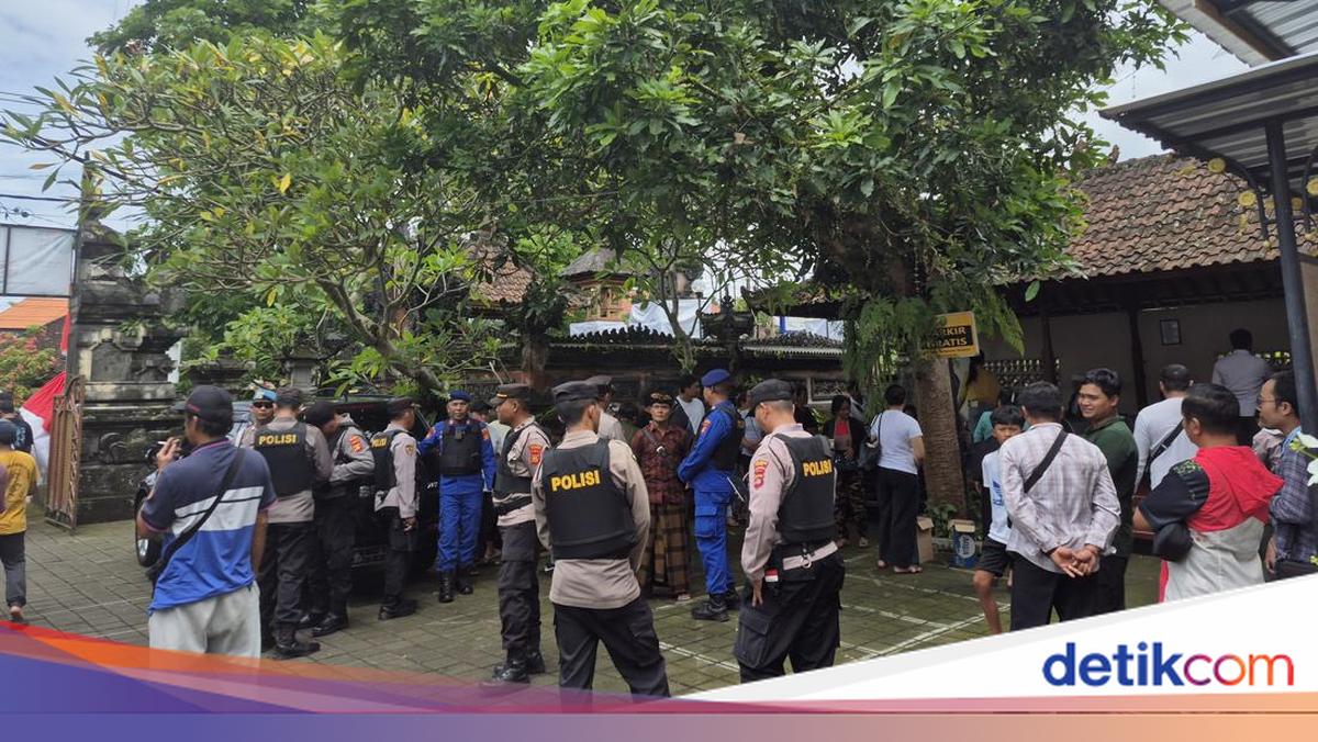 Polisi Amankan Pipa Besi-Sabit Saat Sidang Vonis Mangku Luwes di PN Bangli
