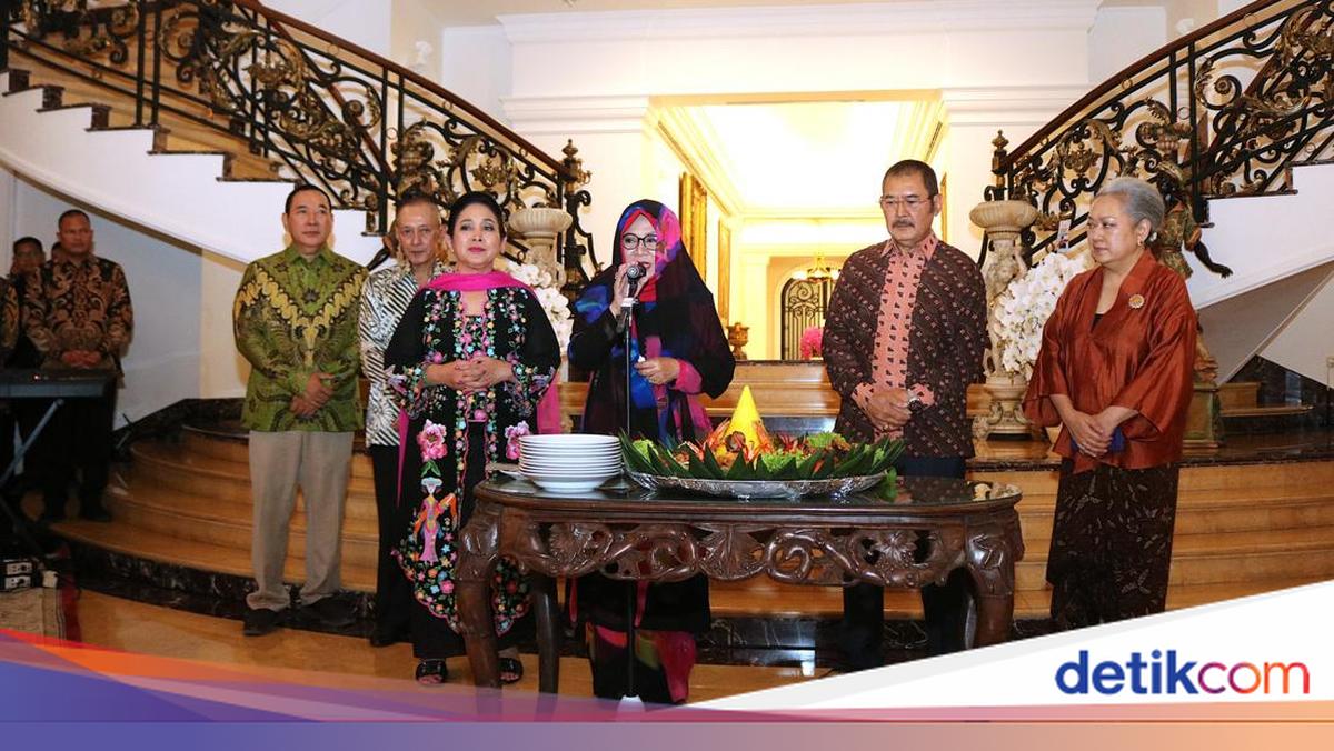 Mbak Tutut Menangis Haru di Syukuran Gelar Pahlawan Pak Harto