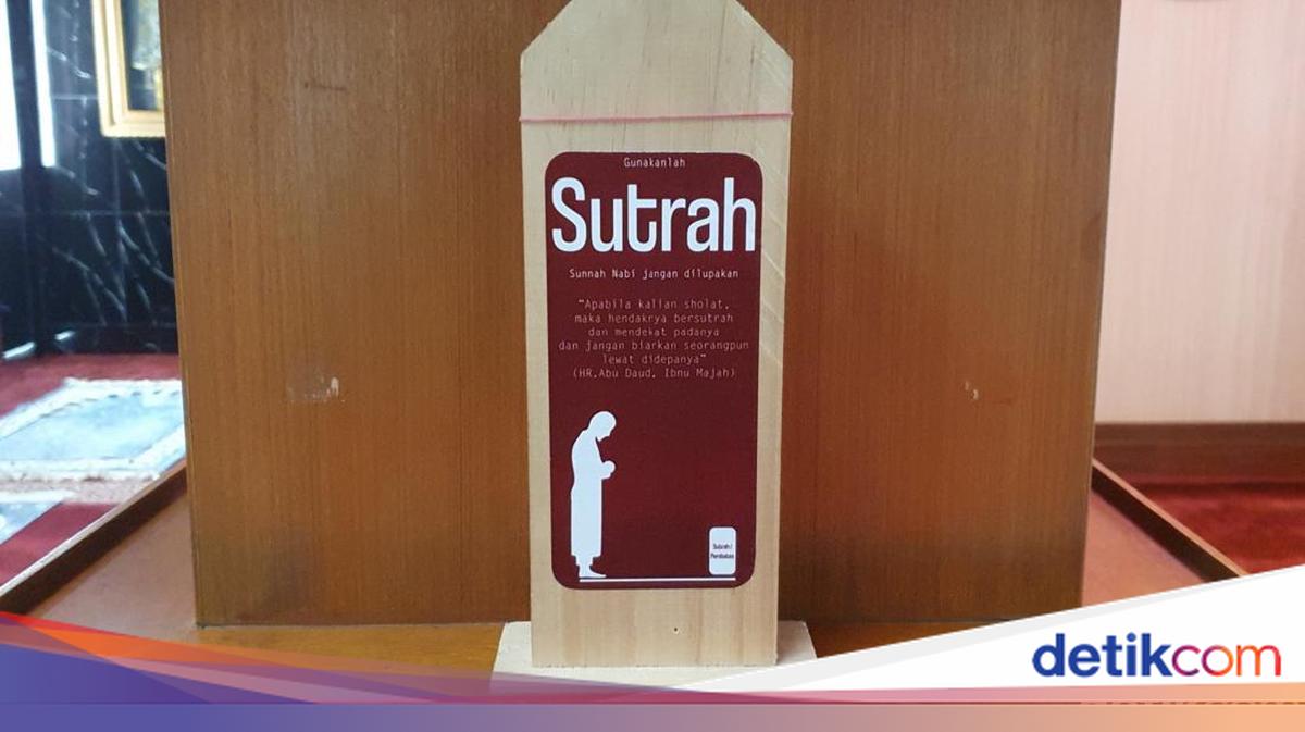 Apa Itu Sutrah dalam Salat dan Bagaimana Hukum Menggunakannya?