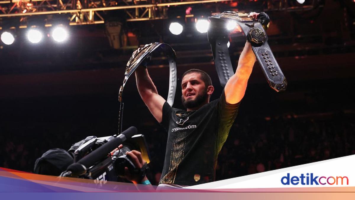 Islam Makhachev Pecahkan Sejarah! Rebut Sabuk Welter dan Jadi Raja Dua ...