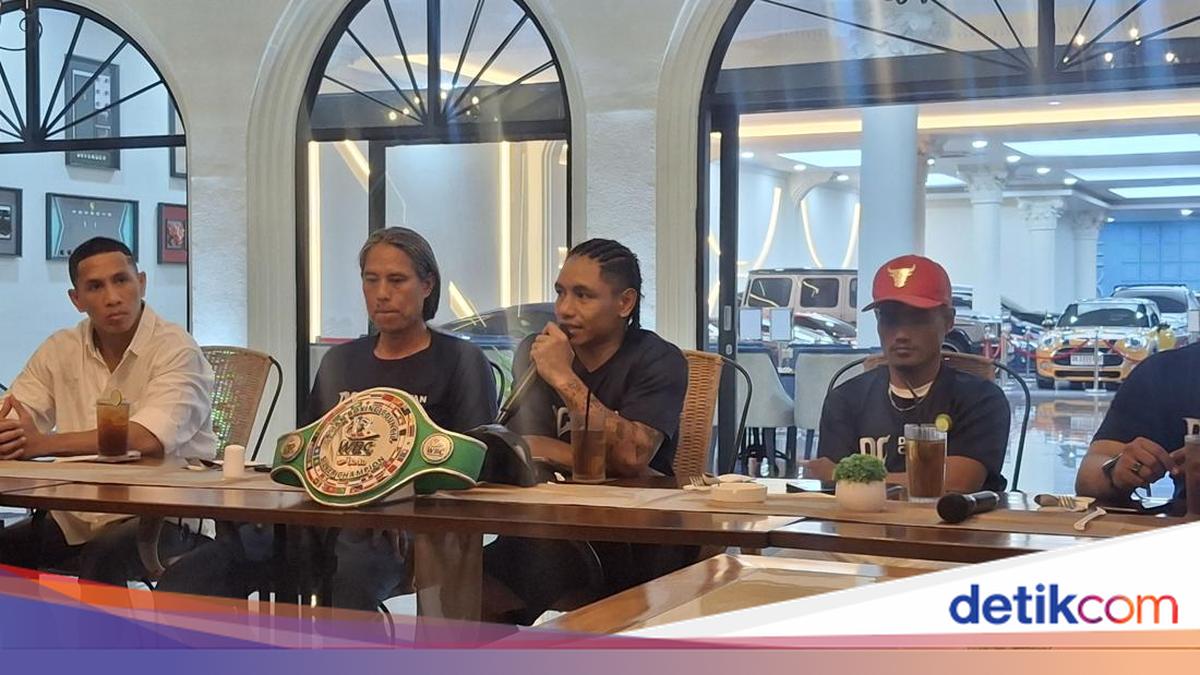 Kalahkan Petinju Thailand, Forlan Rivaldo Rebut Gelar WBC Asia