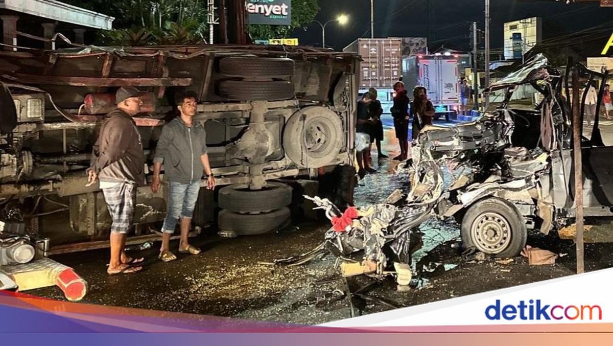 Sopir Pikap Tewas Tabrak Truk Usai Terobos Bangjo di Mojosongo Boyolali