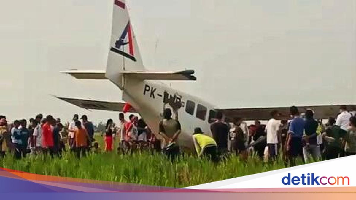 Pesawat Cessna Jatuh di Karawang!