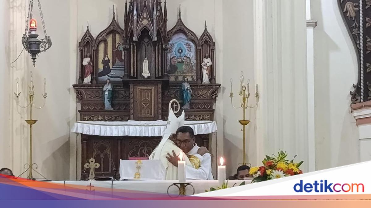 Paus Leo XIV Tunjuk Romo Hans Monteiro Jadi Uskup Larantuka