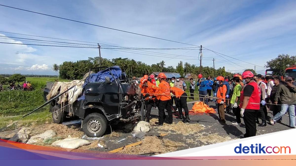 Pikap Seruduk Truk di Jalan Daendels Kulon Progo, 1 Orang Tewas Terjepit