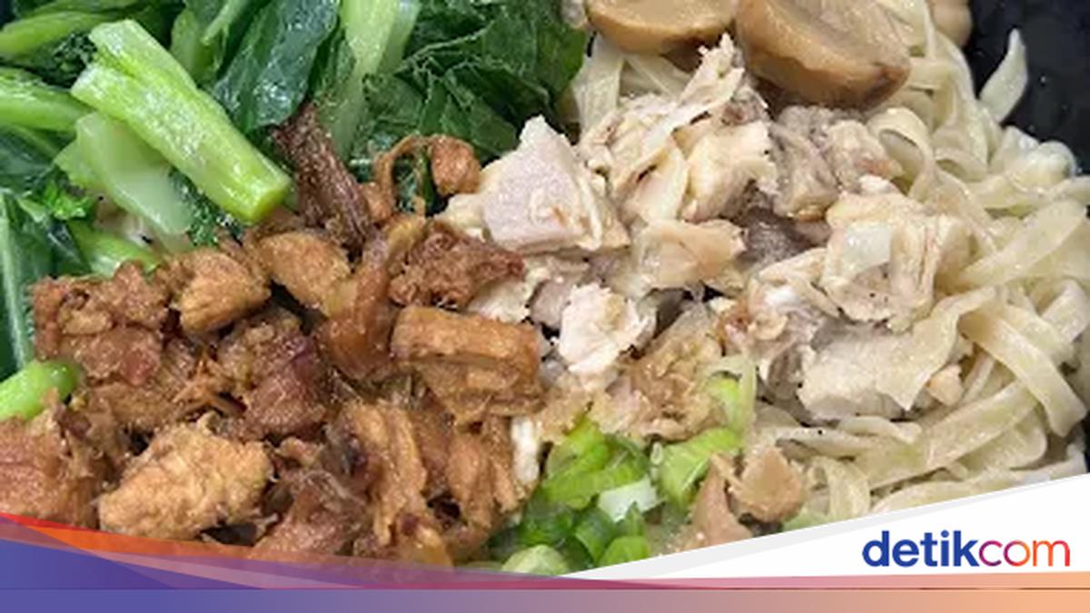 8 Kuliner Legendaris di Pasar Baru, Ada Bakmi hingga Cakue Klasik