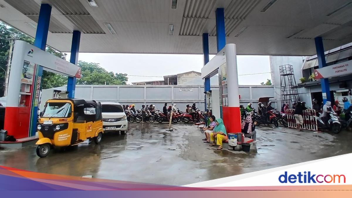 SPBU di Medan Dipenuhi Warga, Pertamina: Pasokan Baru Masuk