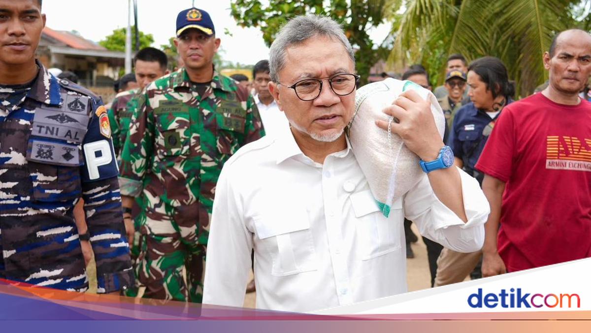 Penjelasan PAN soal Zulhas Panggul Sekarung Beras