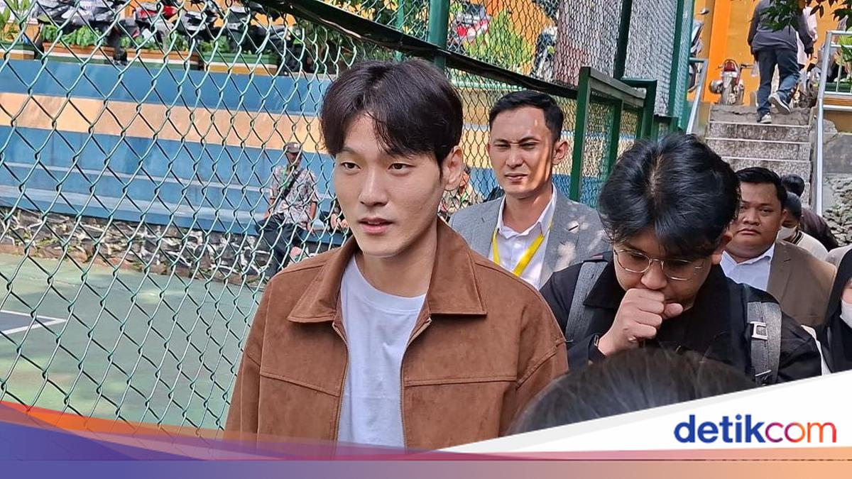 Na Daehoon dan Jule Resmi Cerai