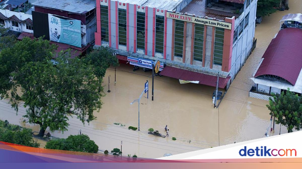 Sisa Genangan Air Banjir Bandang Masih Selimuti Kota Langsa