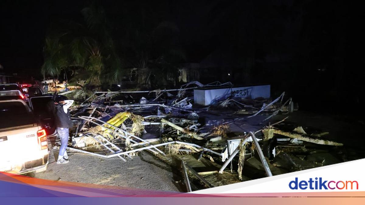 Kondisi Terkini di Aceh Tamiang: Kampung Hancur dan Bau Menyengat