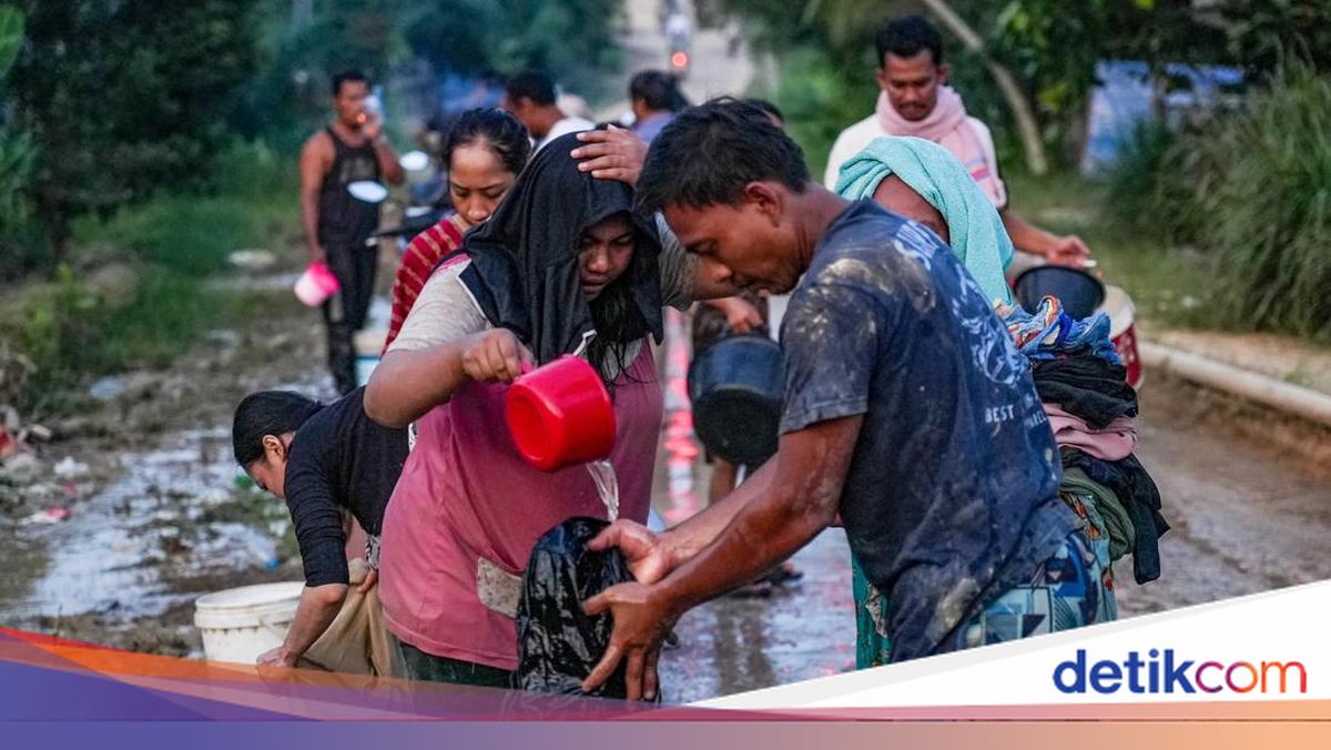 Korban Banjir Aceh Tamiang Terpaksa Hidup dengan Air Parit