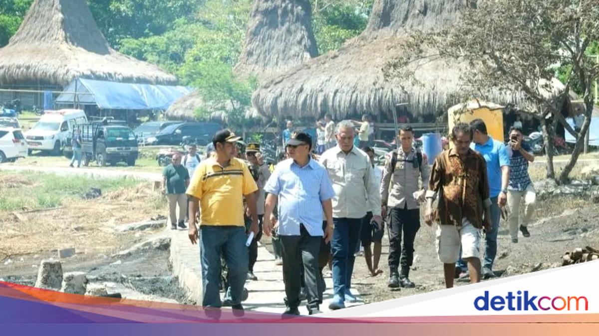 Bupati Pastikan Kampung Adat Waru Wora Segera Diperbaiki Setelah Kebakaran