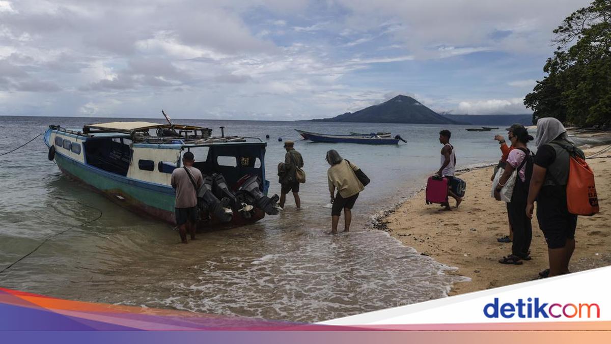 Ojek Perahu, Nadi Transportasi Warga Menuju Pulau Rhun